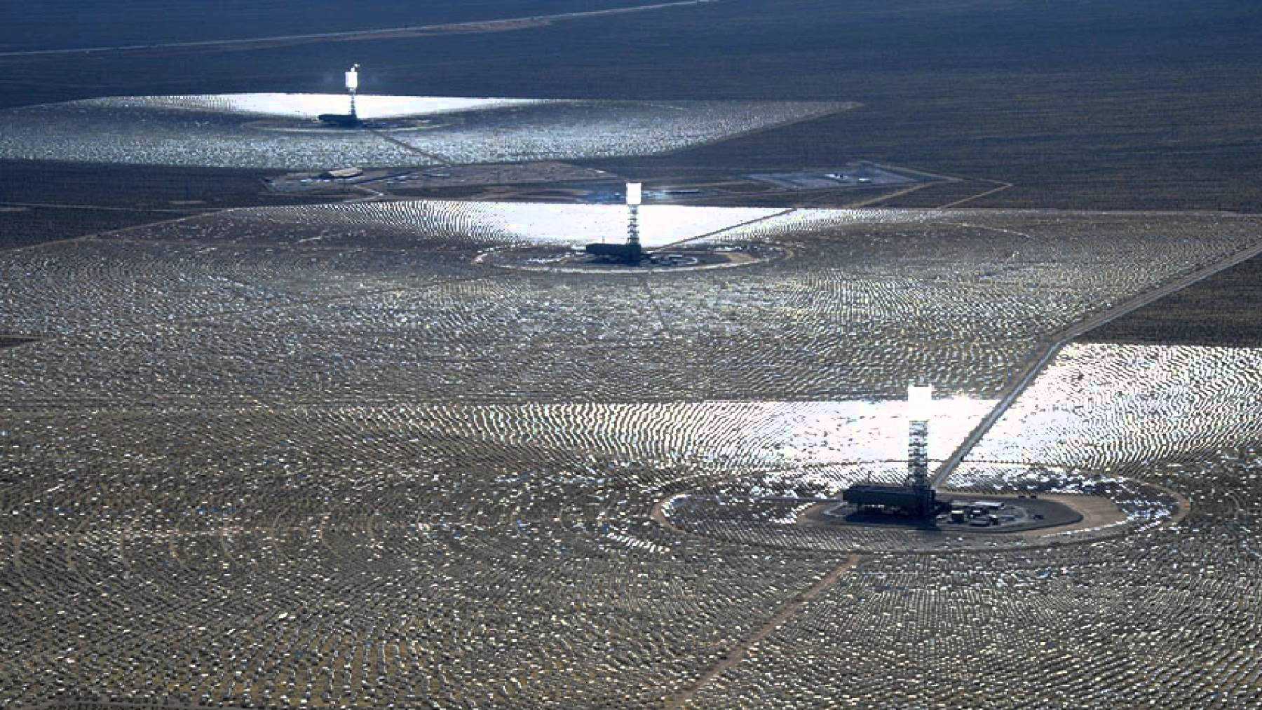 2 million solar panels abandoned in the desert: It's America's biggest ...