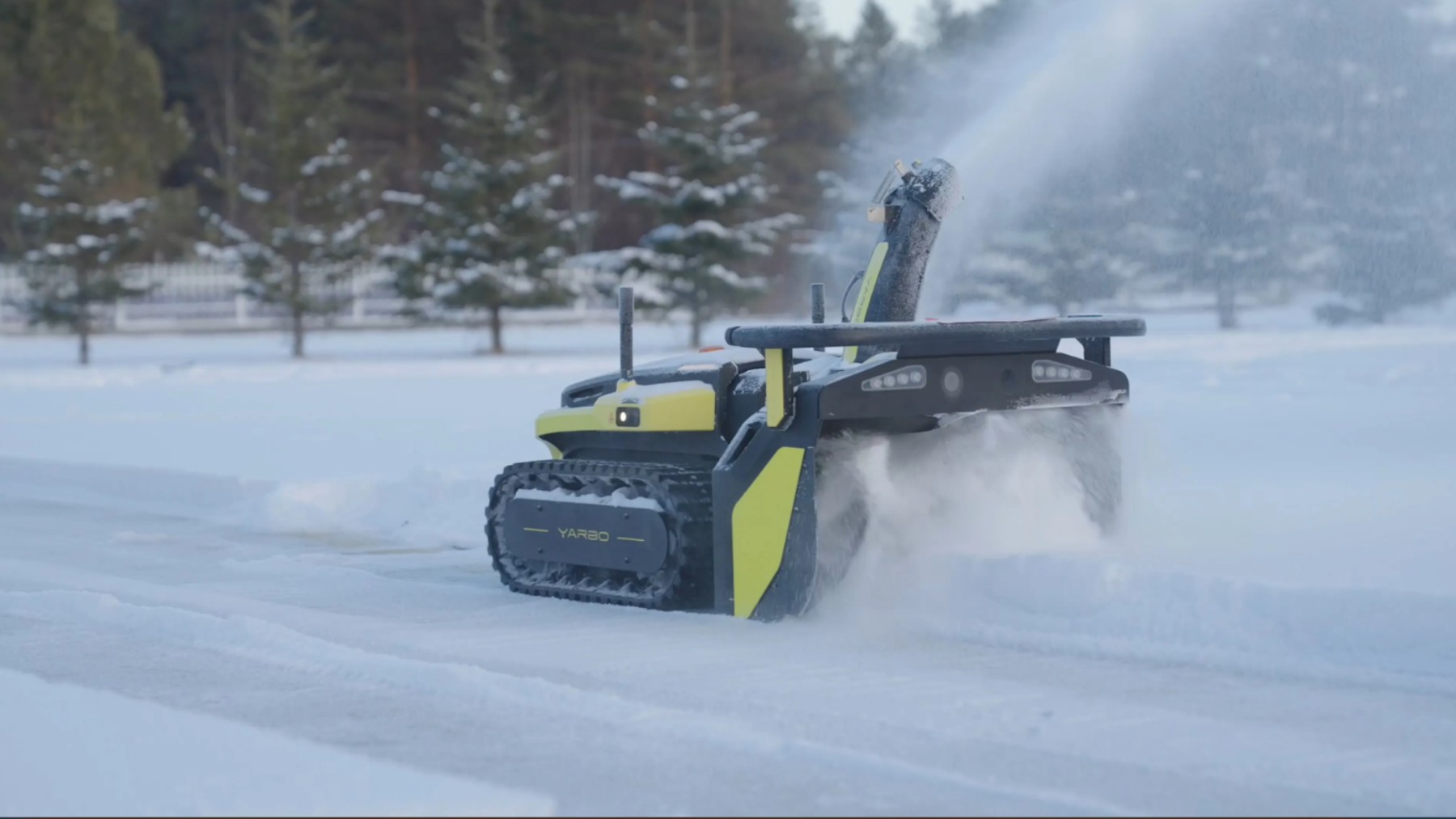 Goodbye to snow removal trucks — 'Yarbo' robot cleans up to 6,000 ft² ...